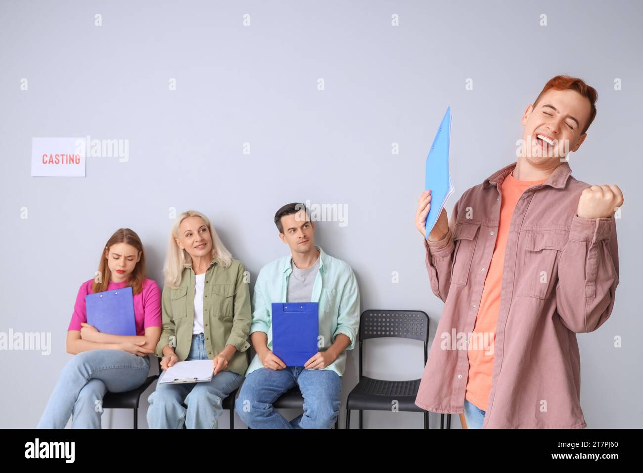 Waiting queue movie hi-res stock photography and images - Alamy