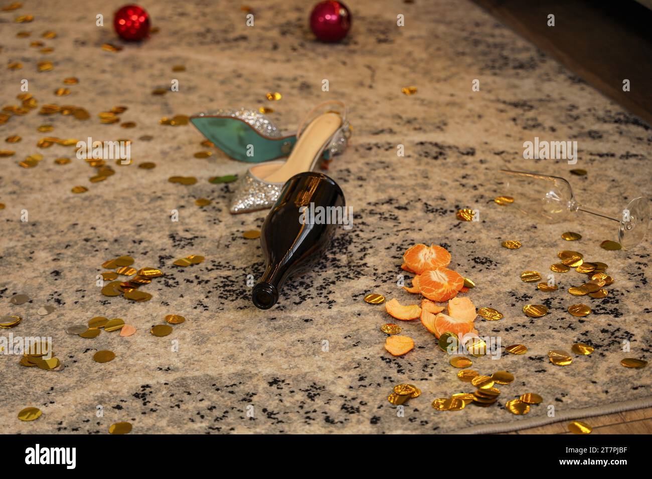 Food in mess on floor hi-res stock photography and images - Alamy