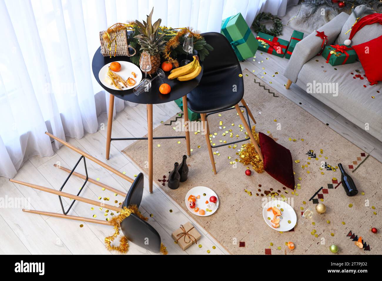 Messy house after party hi-res stock photography and images - Alamy