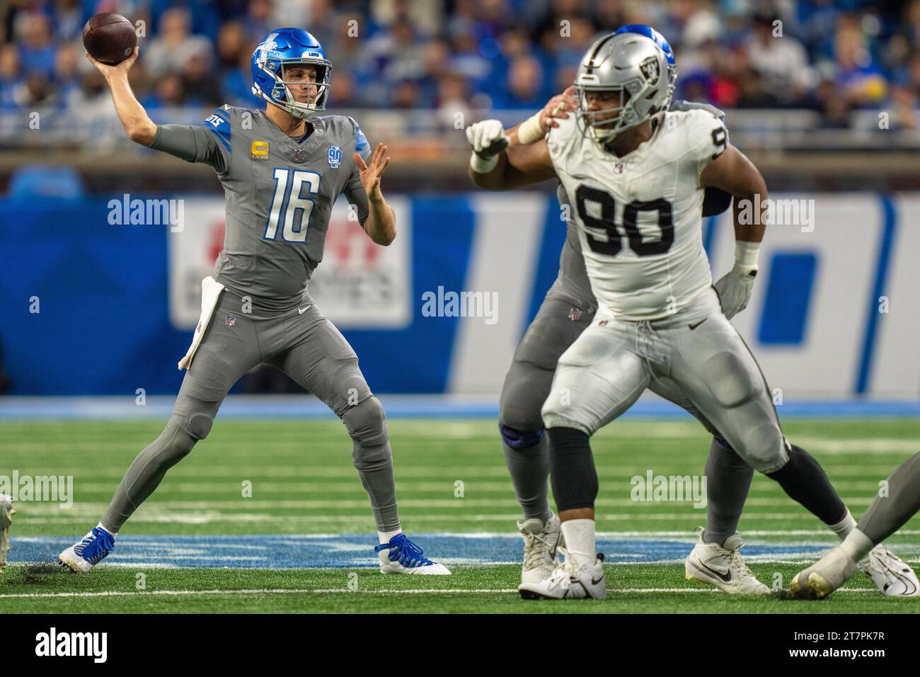 Detroit, MI, USA: Detroit Lions quarterback Jared Goff (16) passes ...