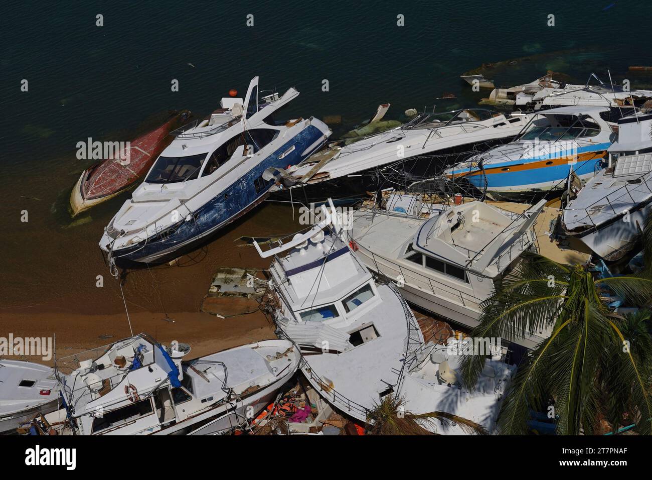 Boats lay in ruin in the aftermath of Hurricane Otis in Acapulco ...