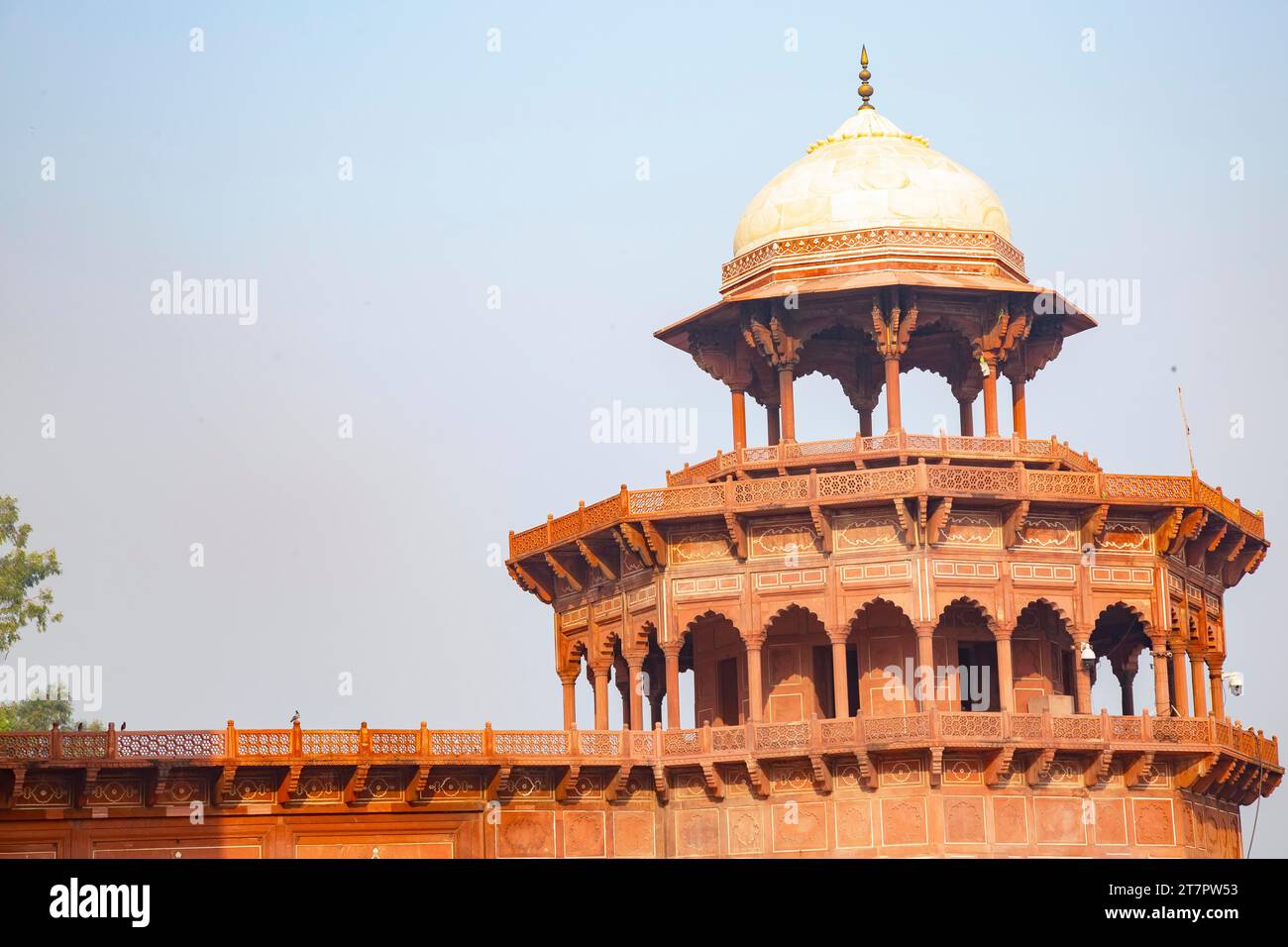 Mosque in taj mahal hi-res stock photography and images - Alamy