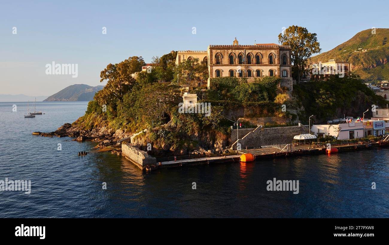 Comune di Lipari, Uffici Municipali, administration building, castle district, pictures from ...
