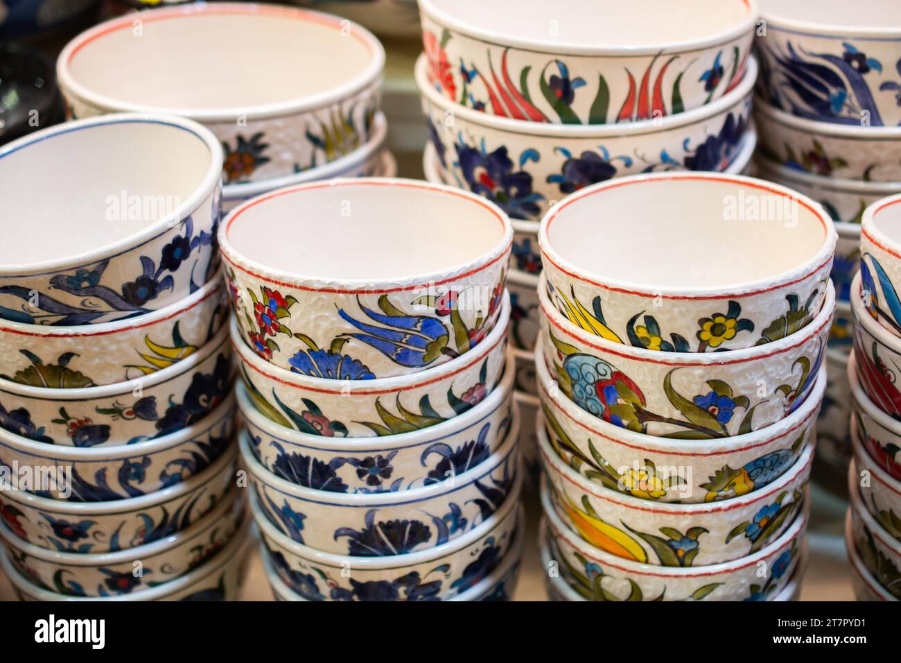 Souvenir and gift bowls plates in Ottoman style and art patterns Stock ...