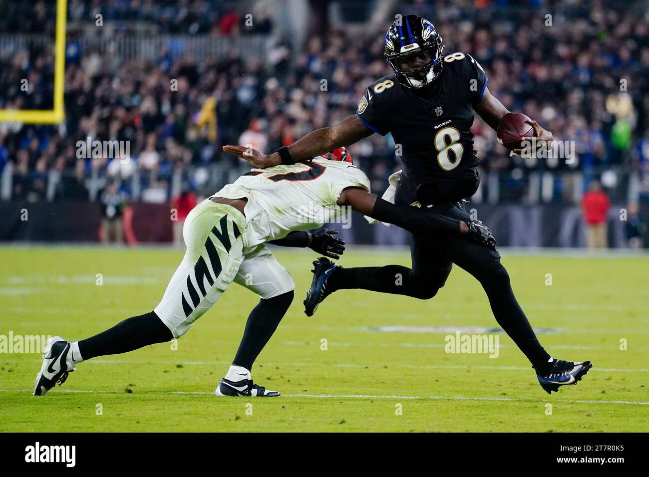 Cincinnati Bengals safety Jordan Battle (27) tackles Baltimore Ravens ...