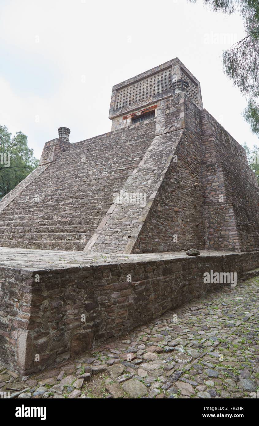 The forgotten Aztec pyramid of Santa Cecilia Acatitlan outside of ...