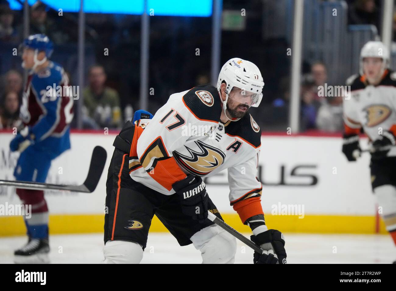 Anaheim Ducks left wing Alex Killorn (17) in the second period of an ...