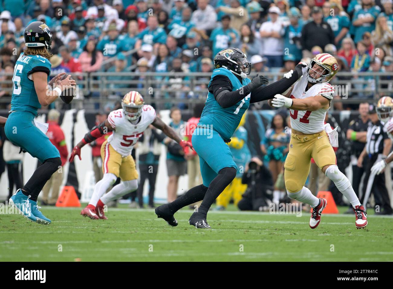 Jacksonville Jaguars quarterback Trevor Lawrence (16) looks for a ...