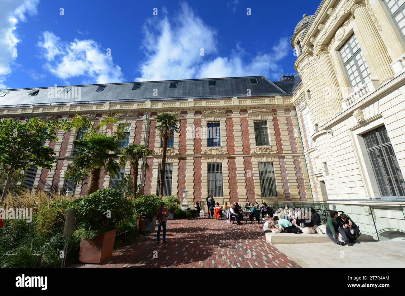 The national library of France ( Bibliothèque nationale de France ) on ...