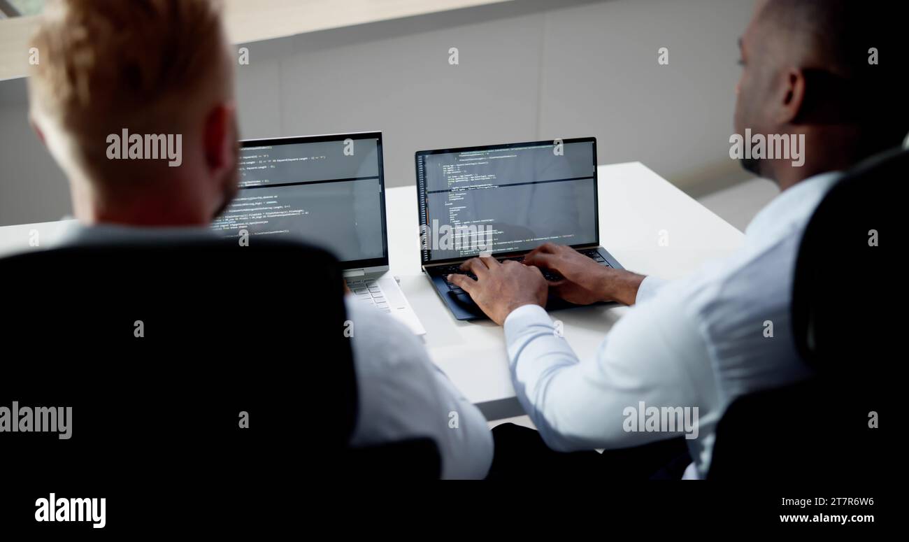 Agile Pair Programming And Extreme Coding. Business Software Stock Photo - Alamy