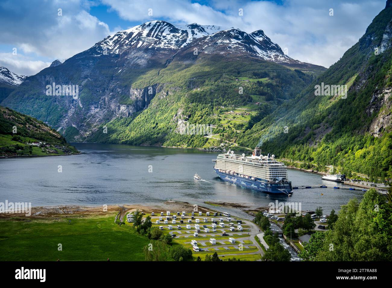 A cruise ship in port in the Geranger Fjord Stock Photo - Alamy