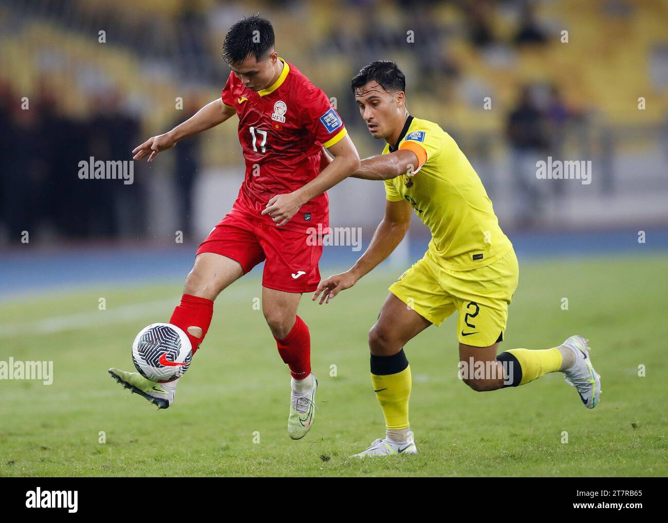 Kuala Lumpur, Malaysia. 16th Nov, 2023. Alykulov Gulzhigit of Kyrgyz Republic (L) and Matthew ...