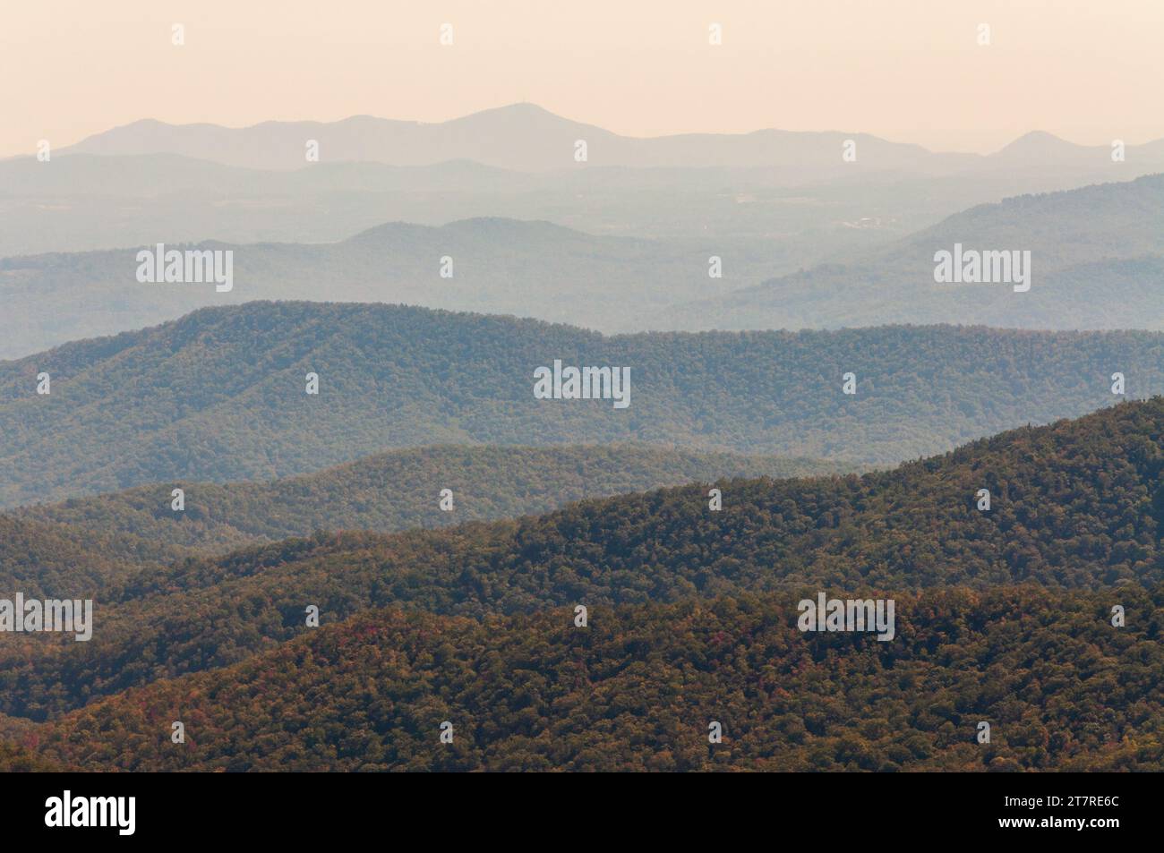 The Blue Ridge Parkway, Famous Road linking Shenandoah National Park to ...