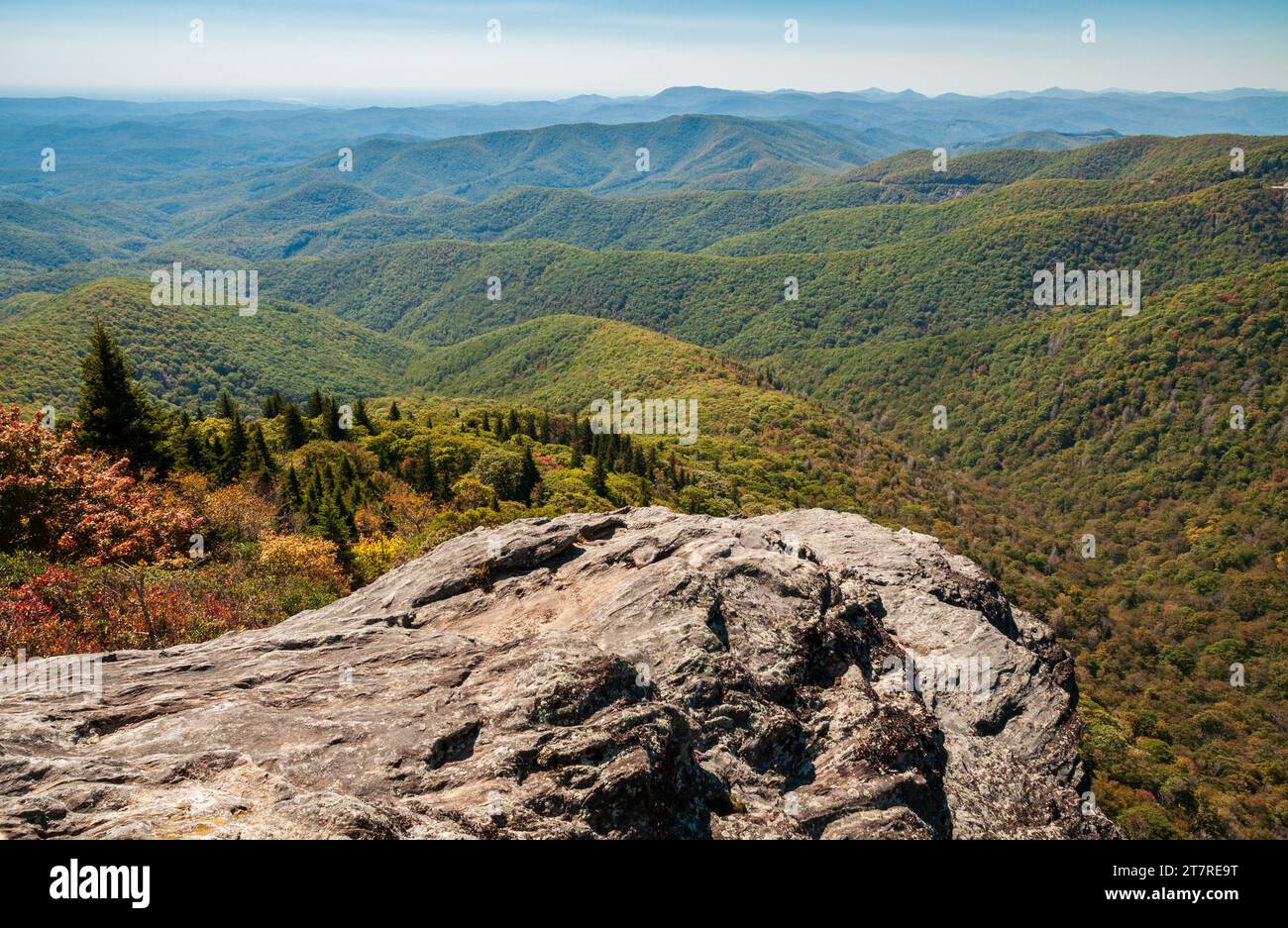 The Blue Ridge Parkway, Famous Road linking Shenandoah National Park to ...