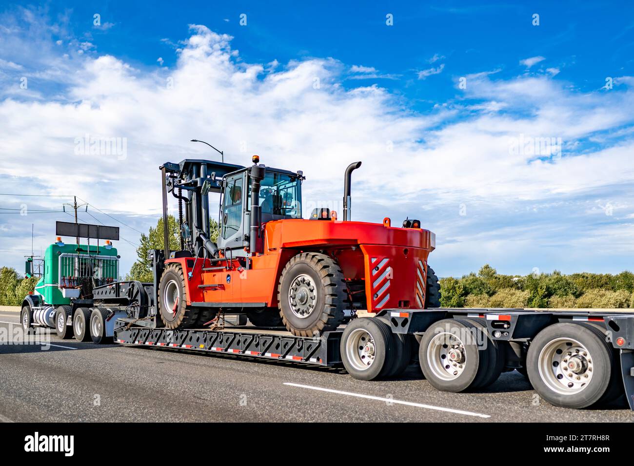 Industrial heavy duty day cab carrier big rig green semi truck tractor ...