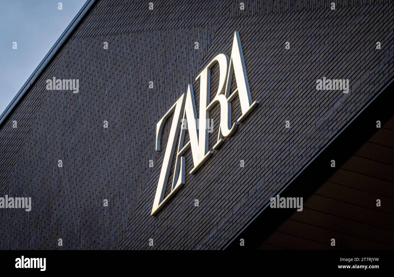 ROTTERDAM - Exterior of Zara during the opening of the largest store of ...