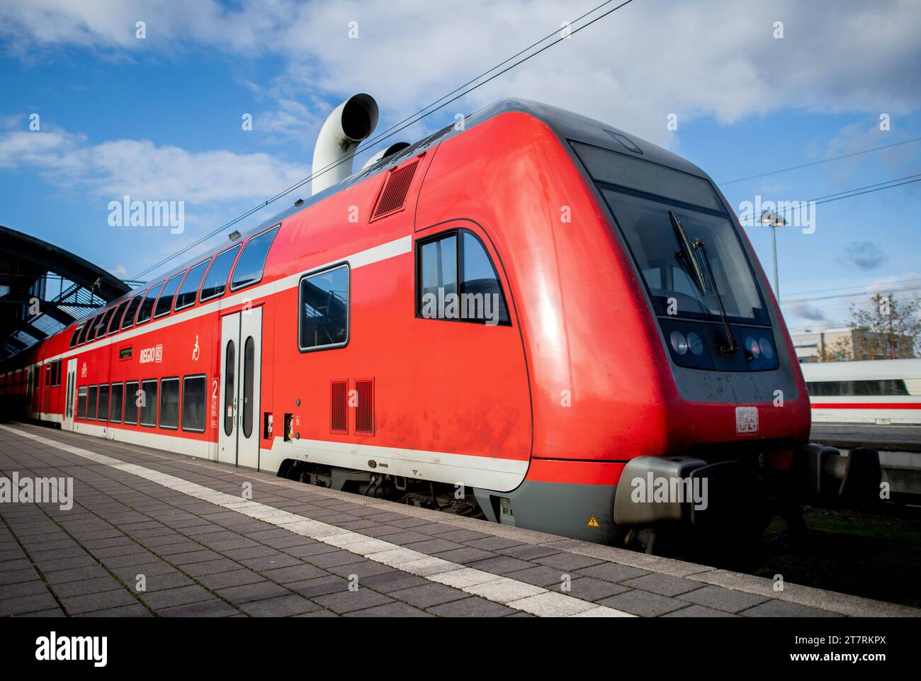 Regional express rail deutsche bahn db hi-res stock photography and ...