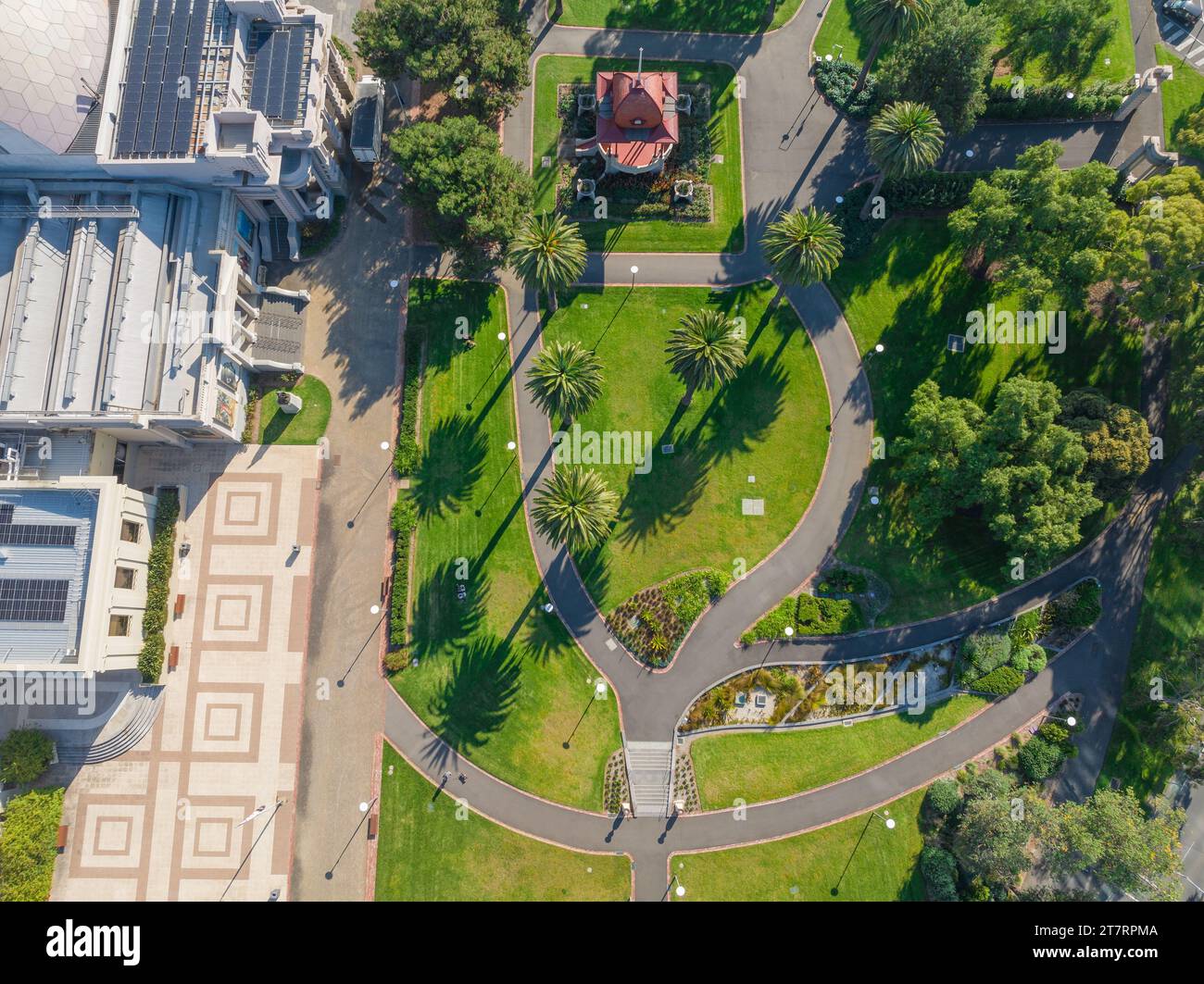 Structured walkways hi-res stock photography and images - Alamy