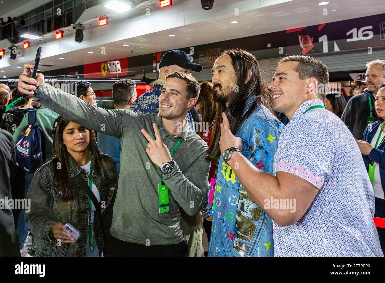 Las vegas grand prix fans hi-res stock photography and images - Alamy