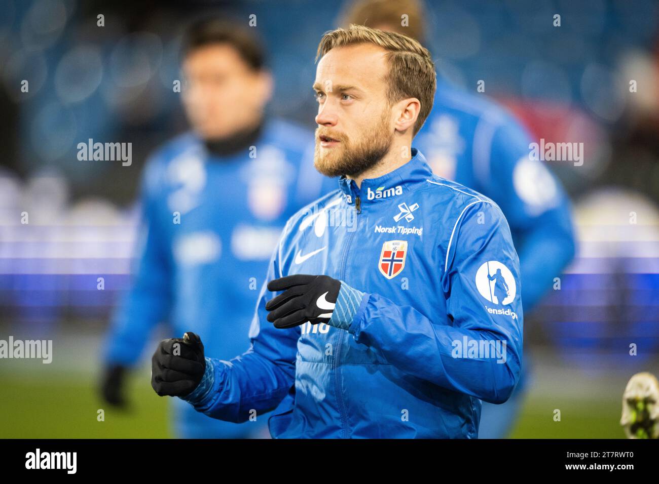 Oslo, Norway. 16th Nov, 2023. Bard Finne of Norway is warming up before ...