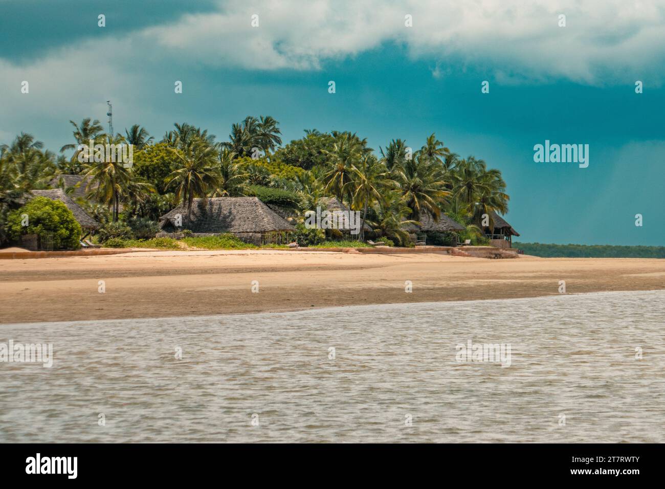 Manda island, kenya hotel hi-res stock photography and images - Alamy