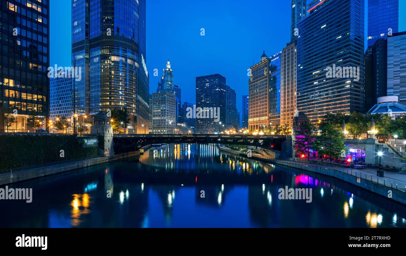 Landscape of the USA's third largest city, Chicago Stock Photo - Alamy