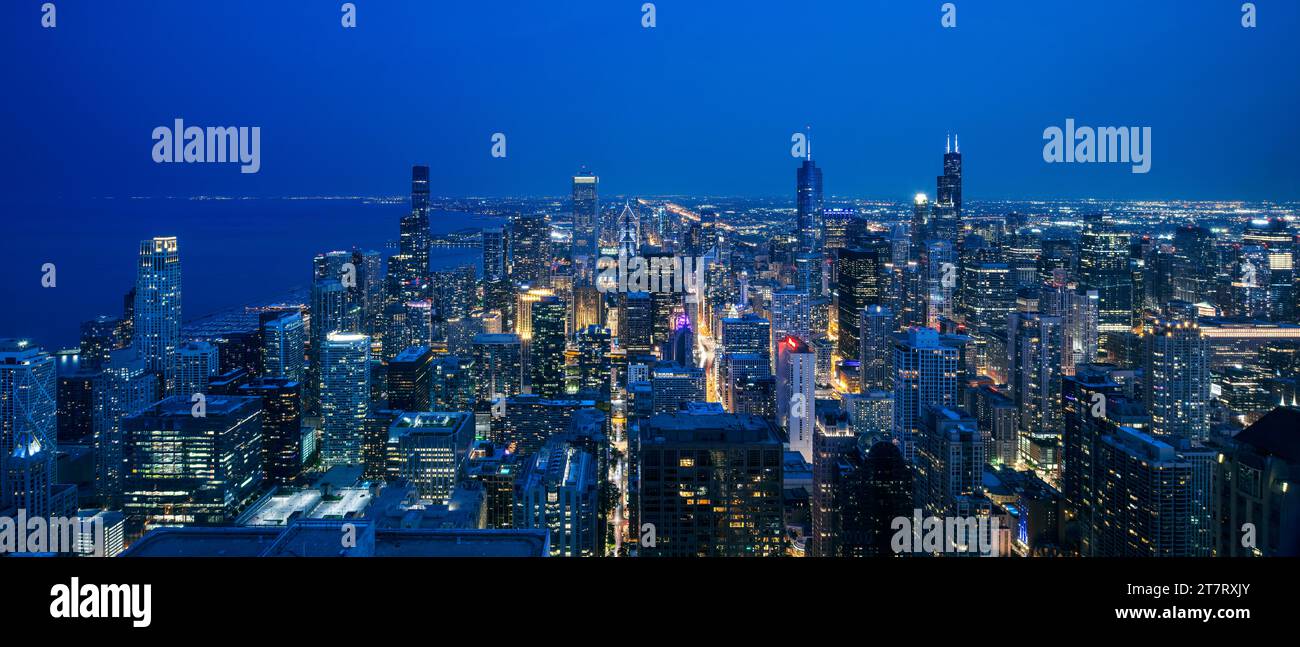 Landscape of the USA's third largest city, Chicago Stock Photo - Alamy