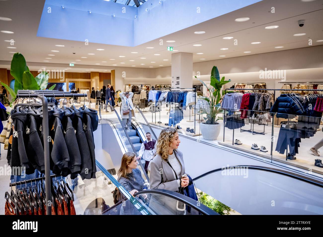 ROTTERDAM - Visitors in Zara during the opening of the largest store of ...
