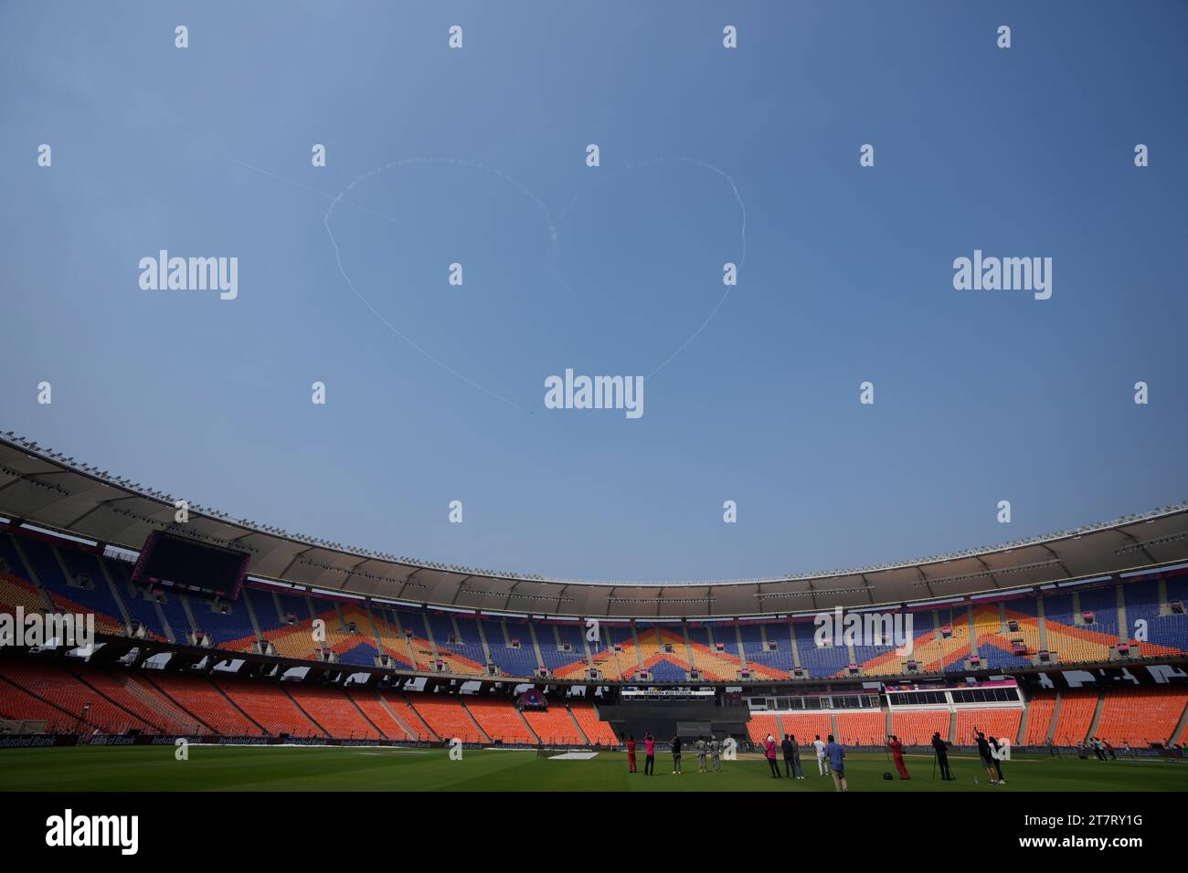 The Surya Kiran team of Indian Air Force performs aerobatic display ...