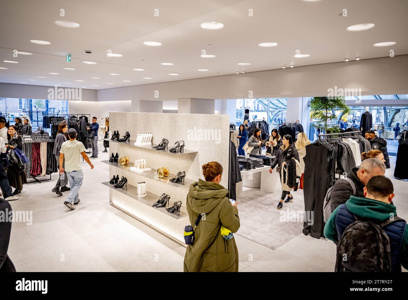 ROTTERDAM - Visitors in Zara during the opening of the largest store of ...