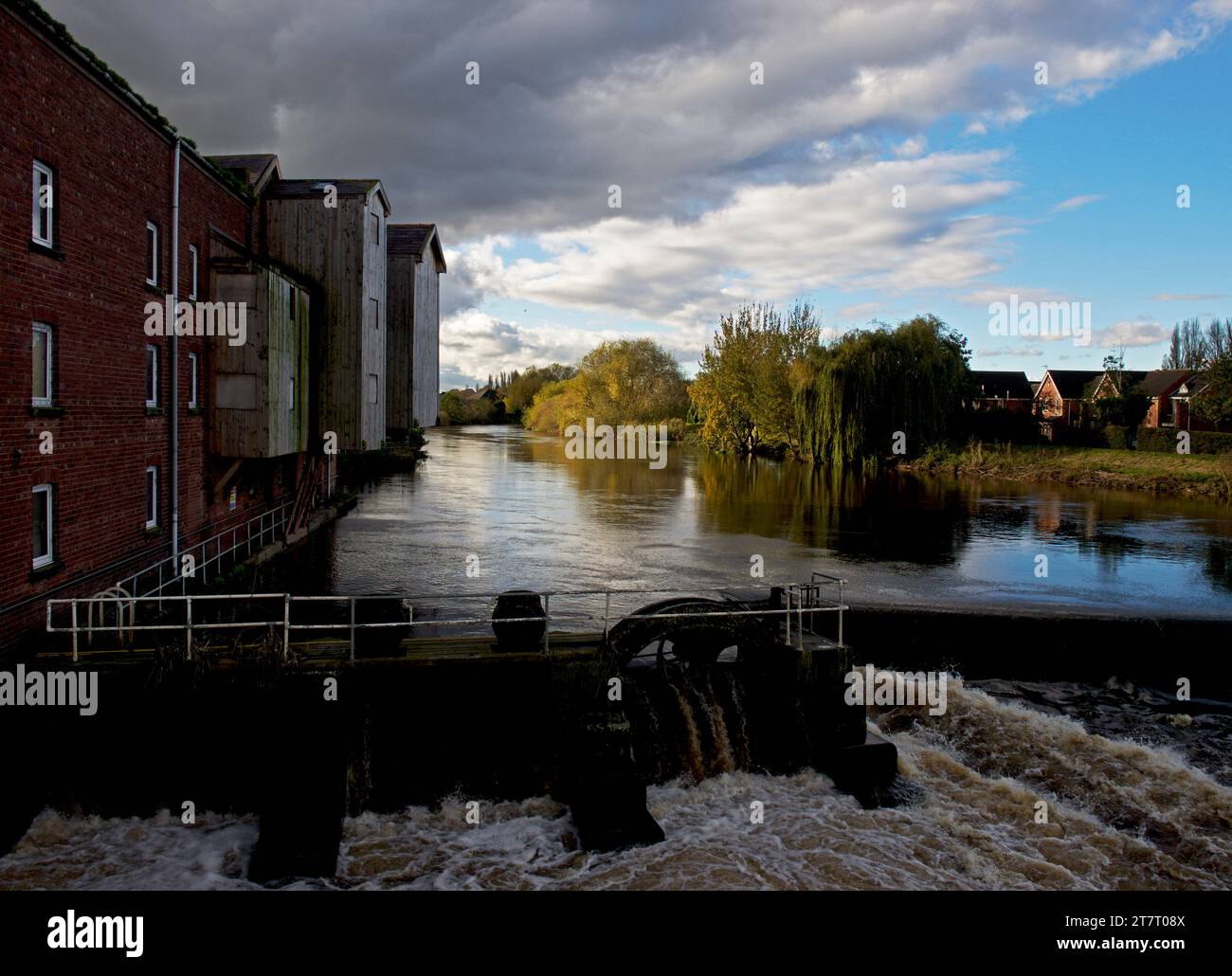 The River Aire, and old flour mill, at Castleford, West Yorkshire ...
