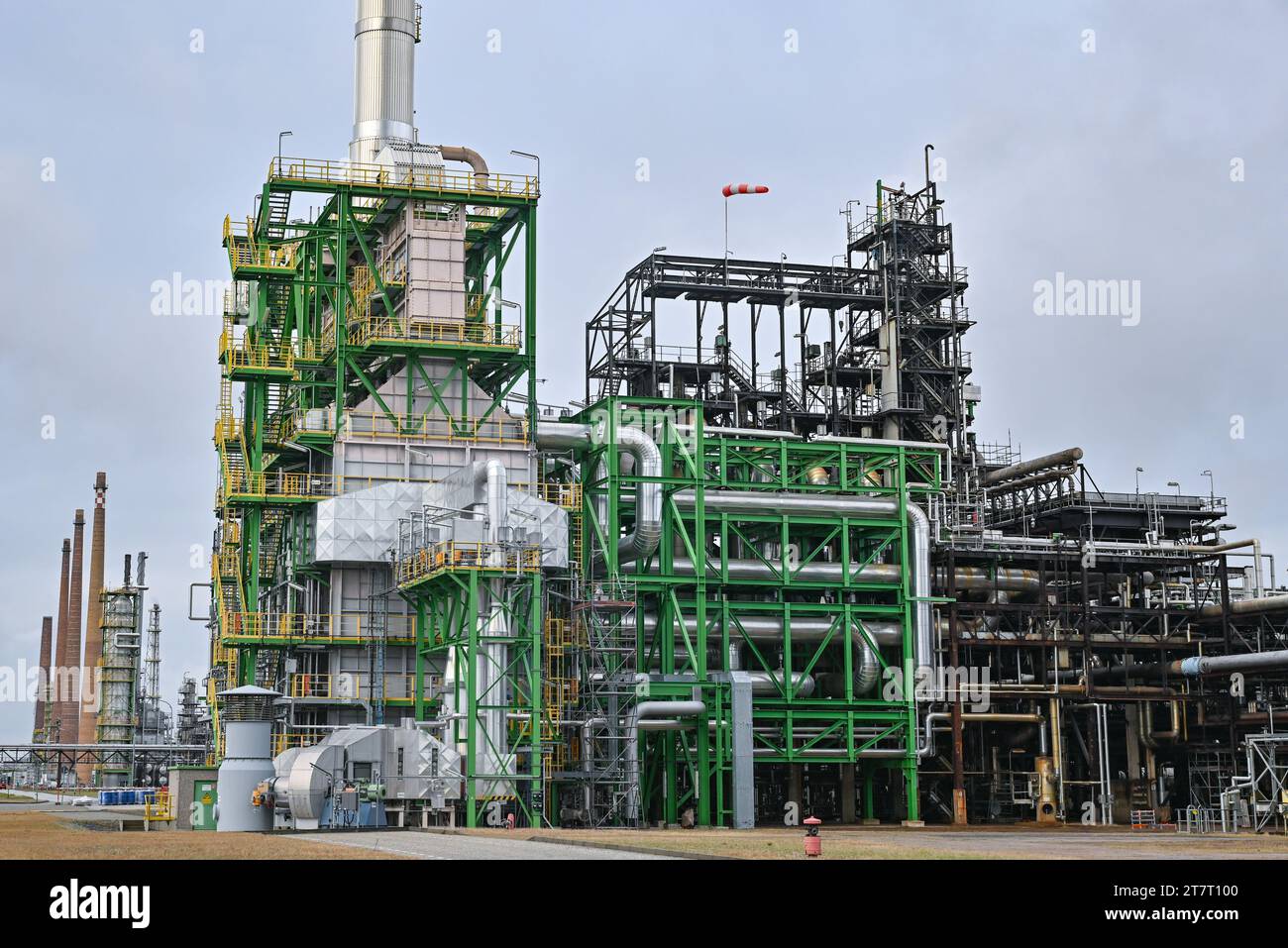 Gdansk raffinerie hi-res stock photography and images - Alamy