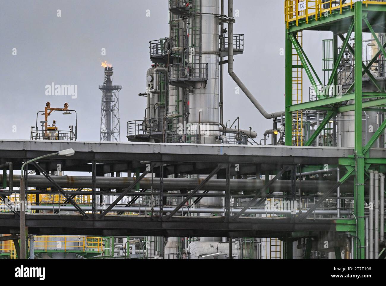 Gdansk raffinerie hi-res stock photography and images - Alamy