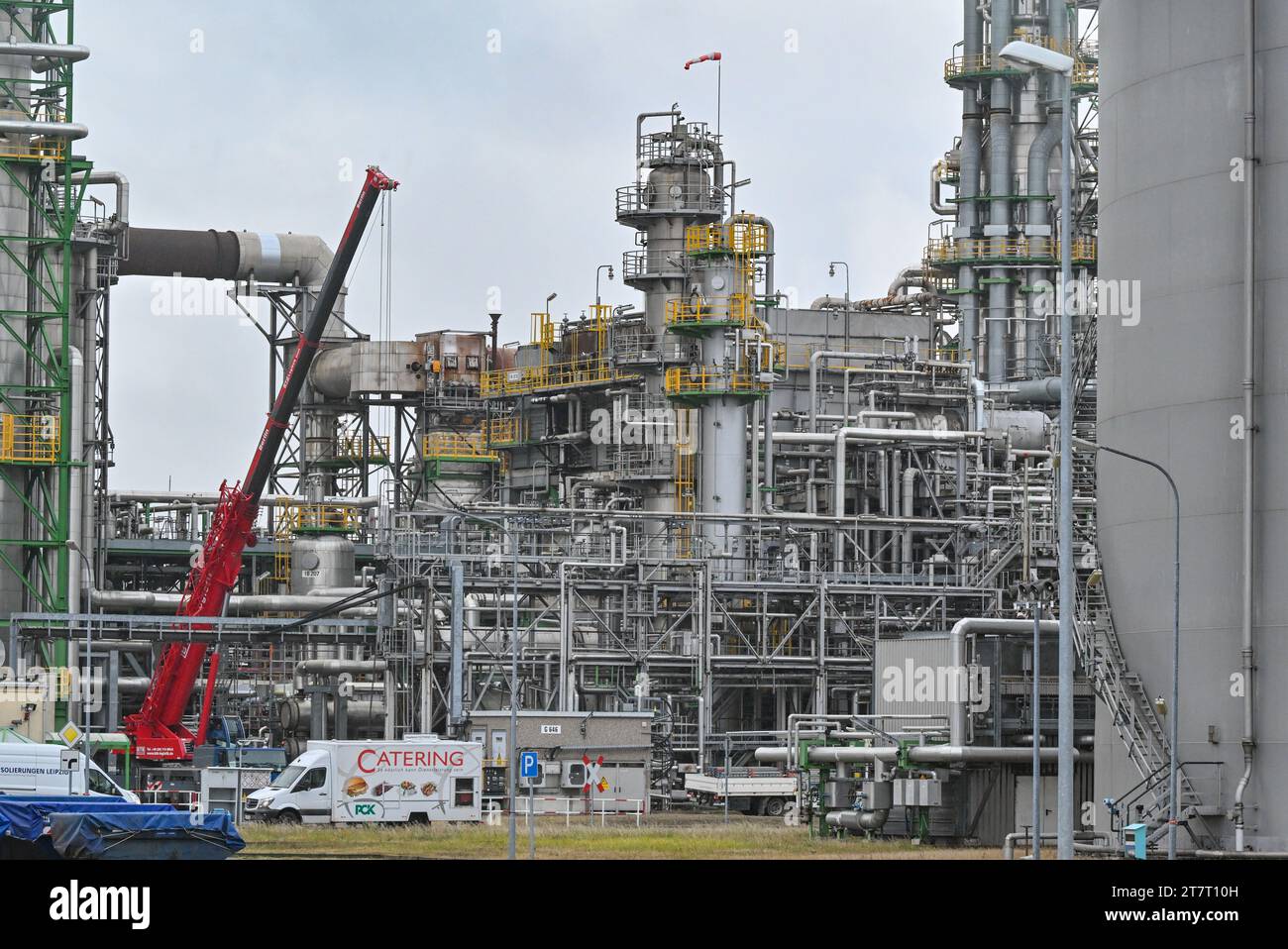 Gdansk raffinerie hi-res stock photography and images - Alamy