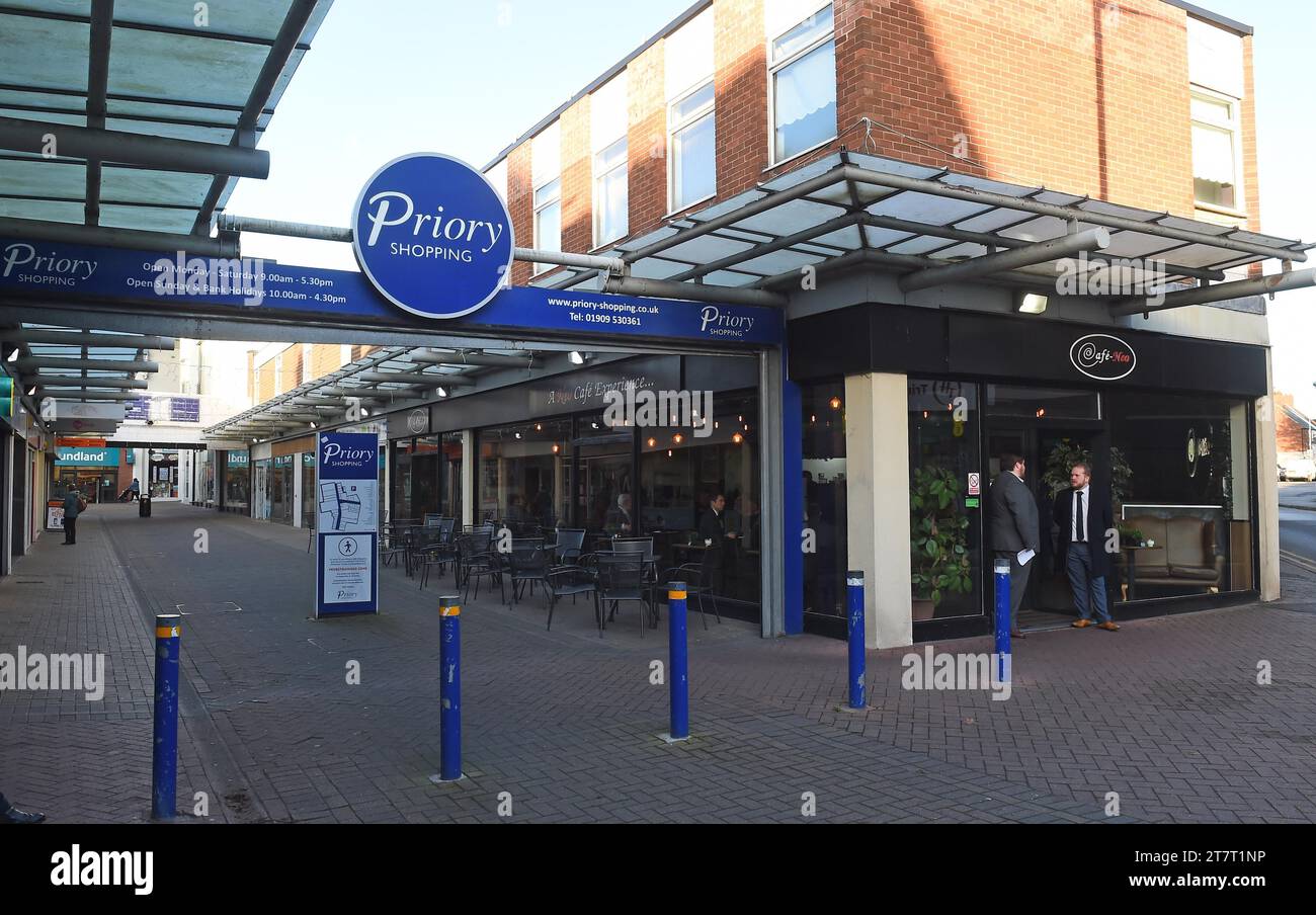 Cafe-Neo at the Priory Shopping Centre in Worksop where Prime Minister ...