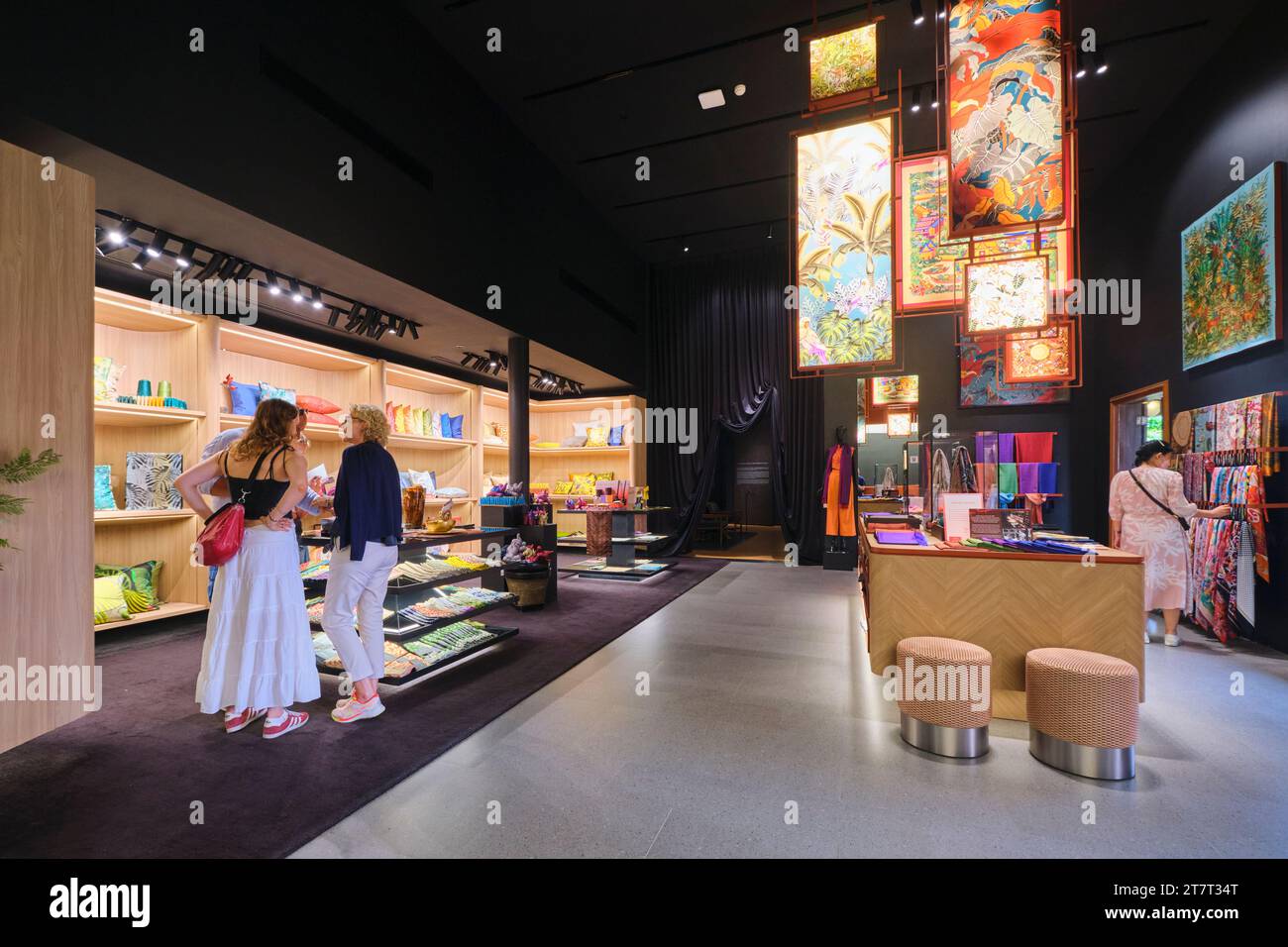 Jim thompson's house hi-res stock photography and images - Alamy