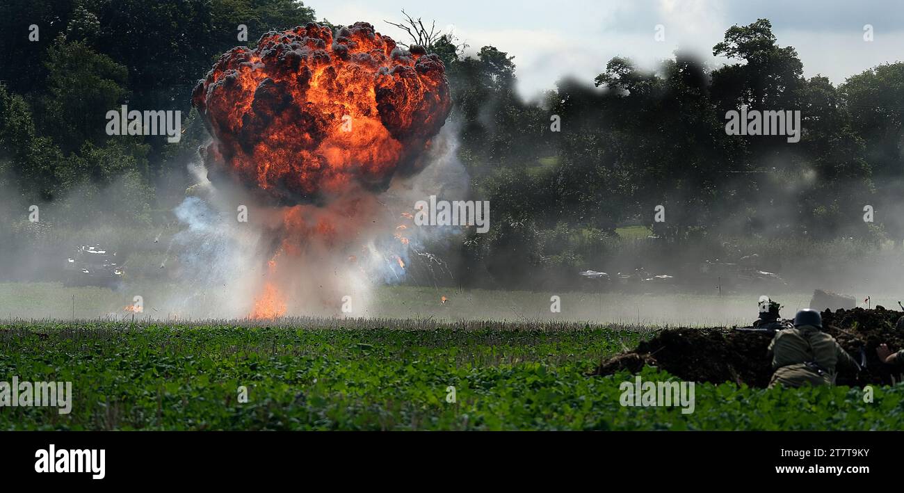 Battlefield cooperation hi-res stock photography and images - Alamy
