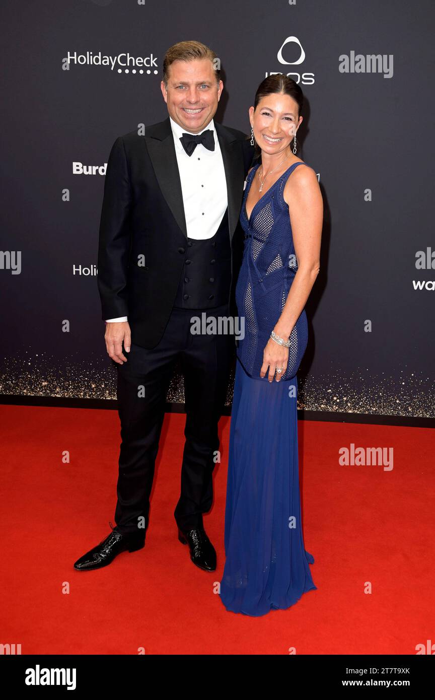 Konstantin Sixt mit Ehefrau Noni Sixt bei der 75. Bambi-Verleihung 2023 ...
