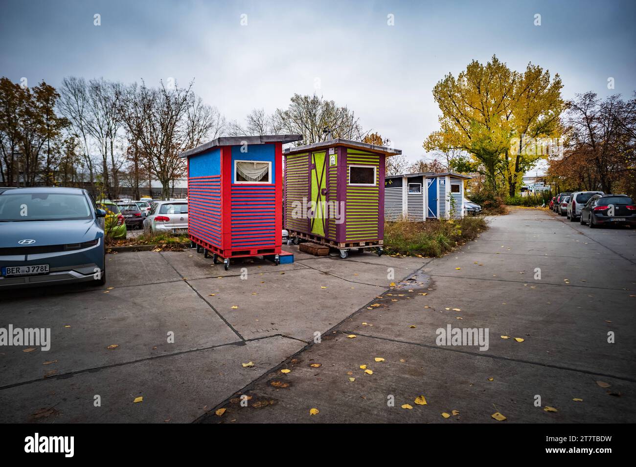 Tiny home homeless hi-res stock photography and images - Alamy