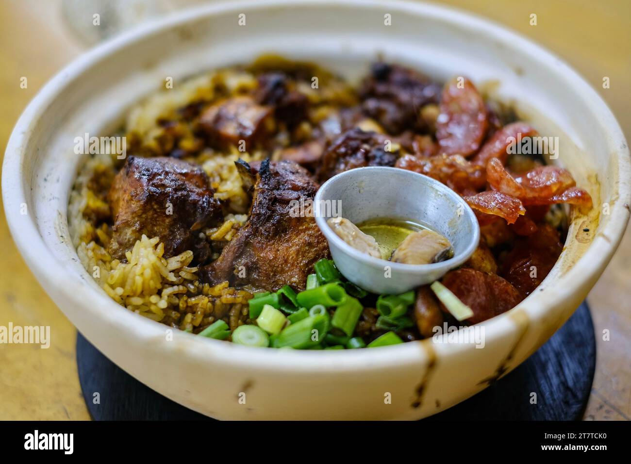 Heung Kee claypot chicken rice with glutinous rice, lap cheong (Chinese ...