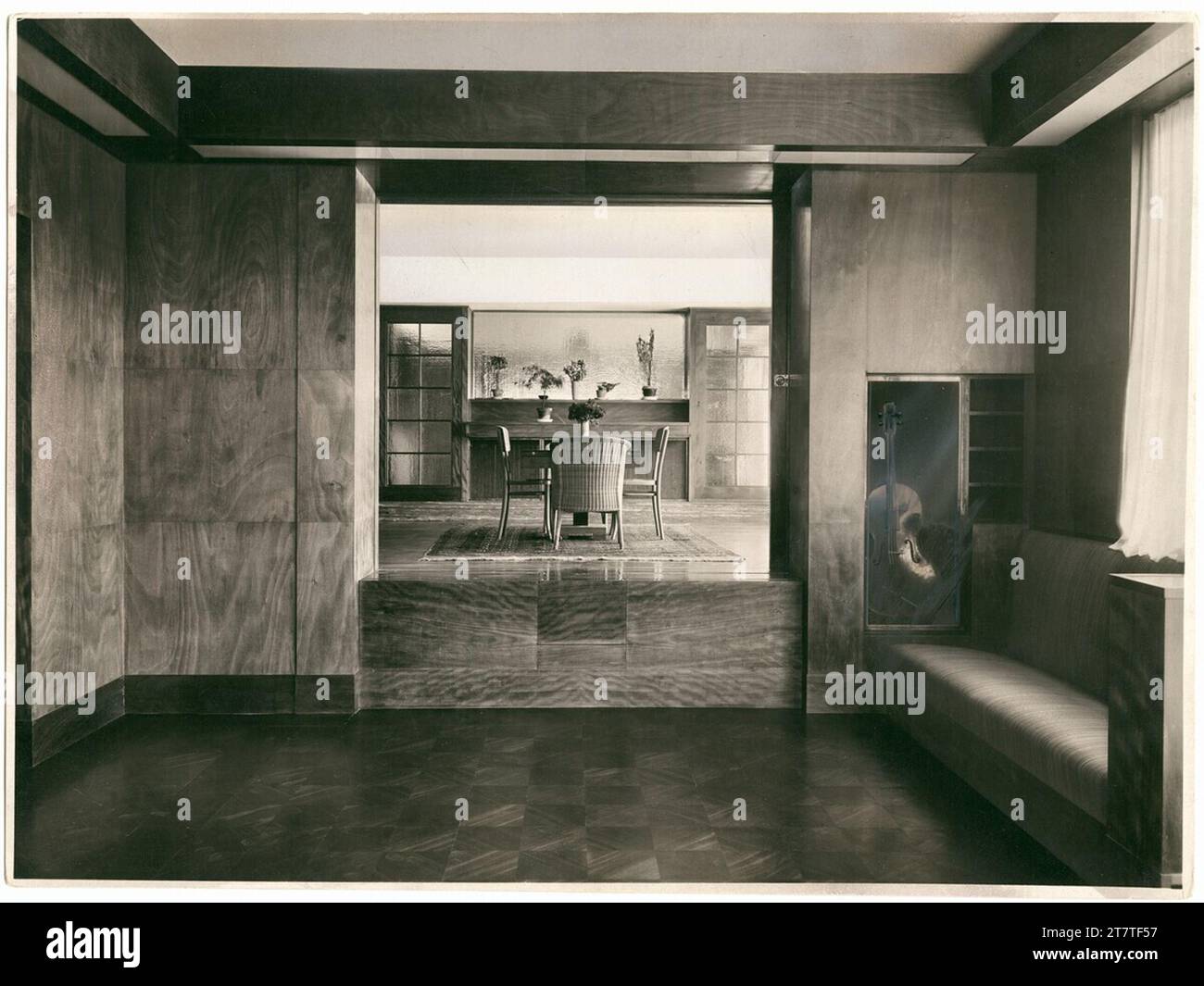 1927 1928 Cut Out Stock Images & Pictures - Alamy