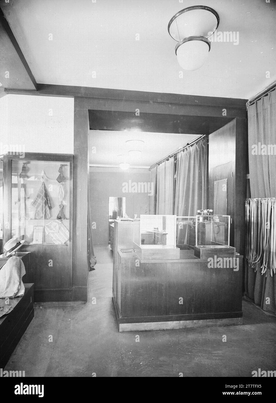 Martin Gerlach jun. Herrenmodesalon Erich Mandl, Vienna I ...