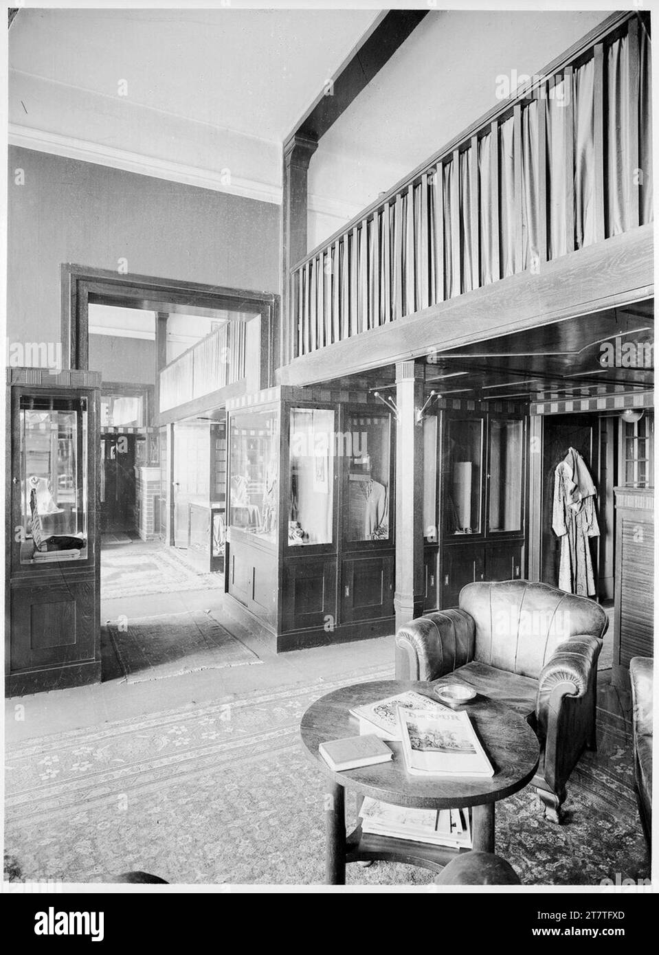 Martin Gerlach jun. Schneider salon Knize, Vienna I., Graben 13, sales ...