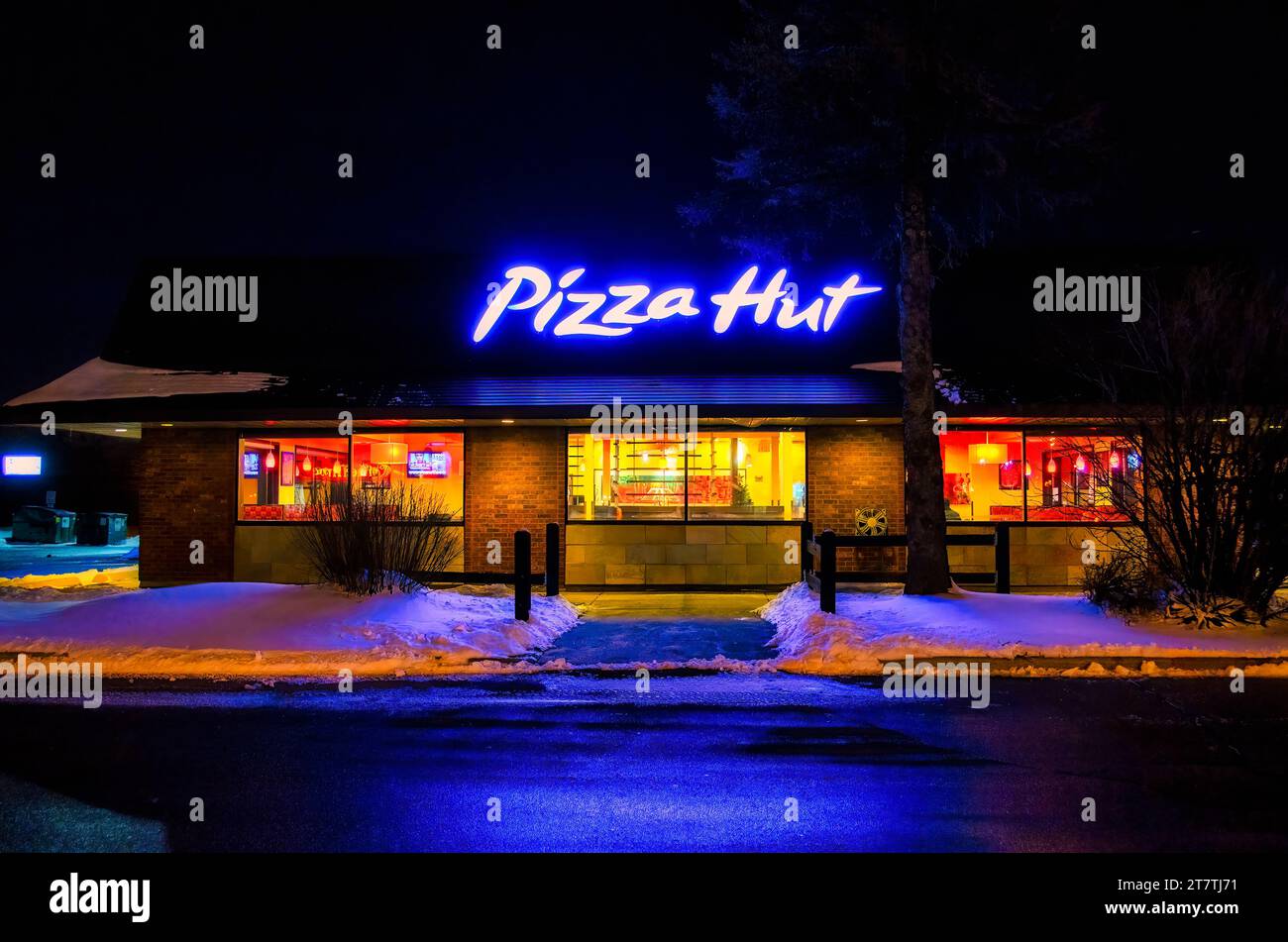 Pizza hut exterior hi-res stock photography and images - Alamy