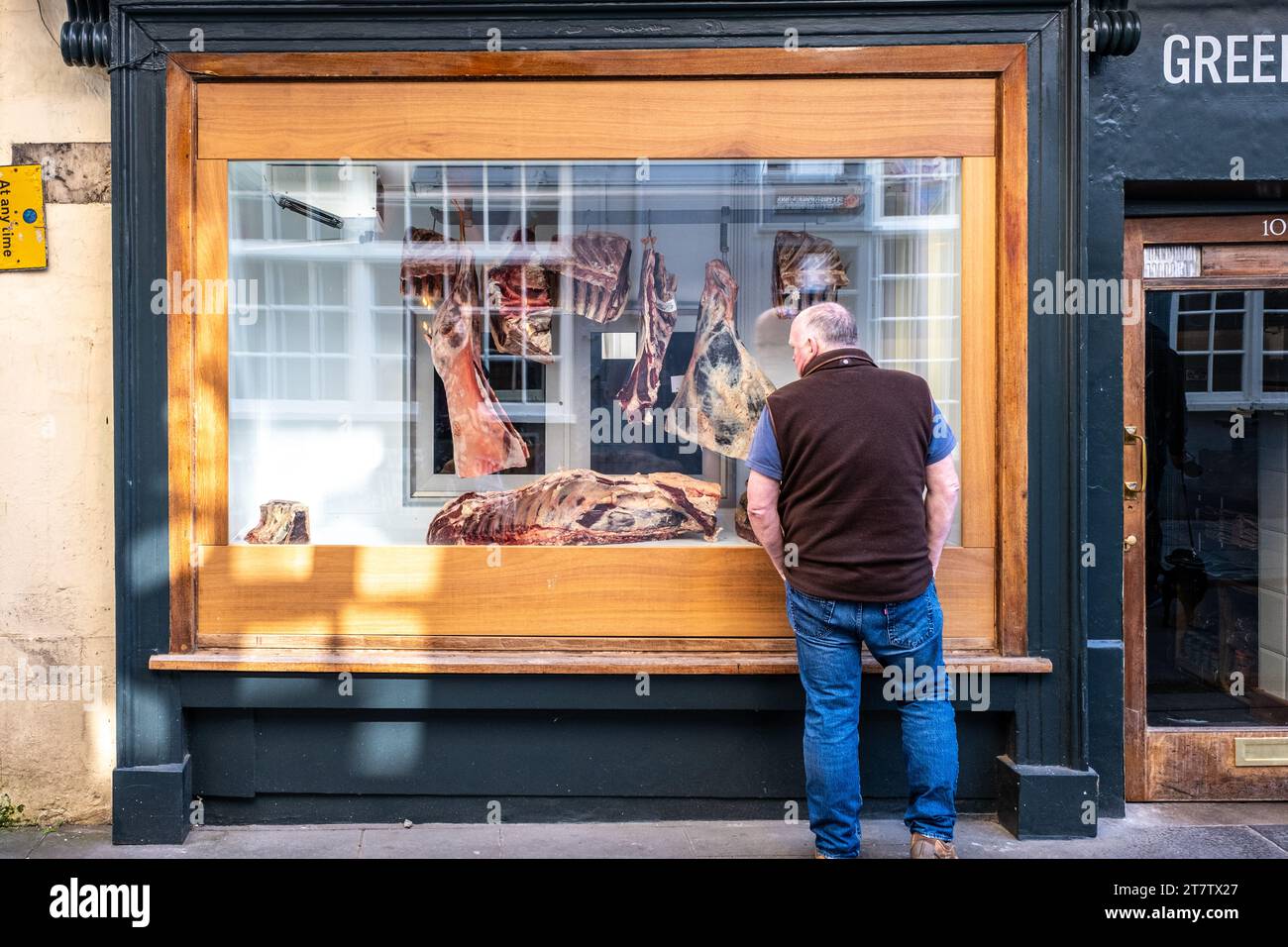 View shop window hi-res stock photography and images - Alamy