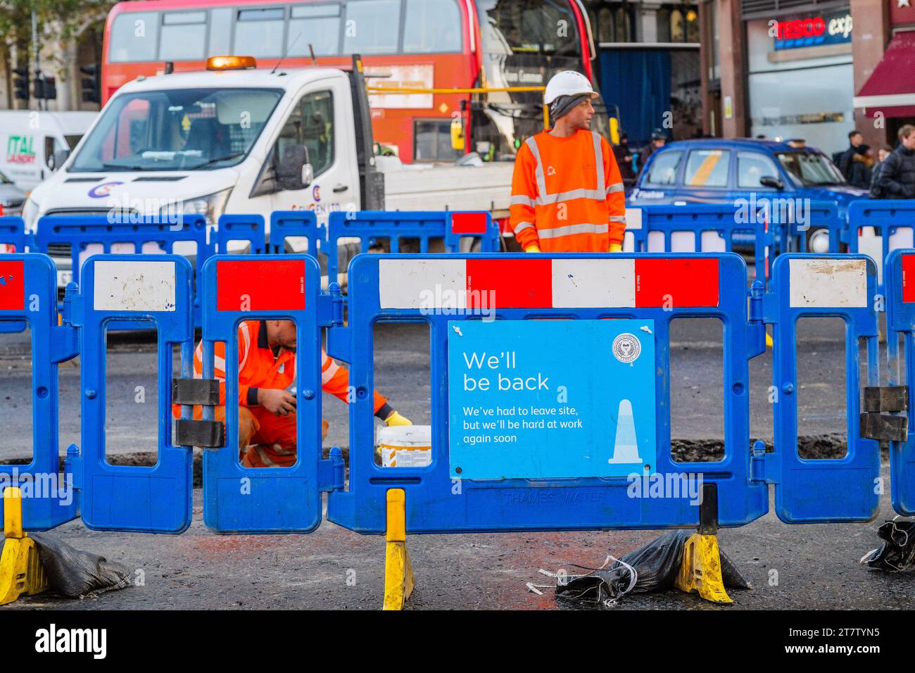 London, UK. 17th Nov, 2023. Thames Water block trafalgar square ...