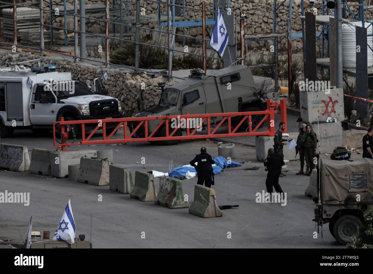 Hebron, Palestinian Territories. 17th Nov, 2023. Israeli Security ...