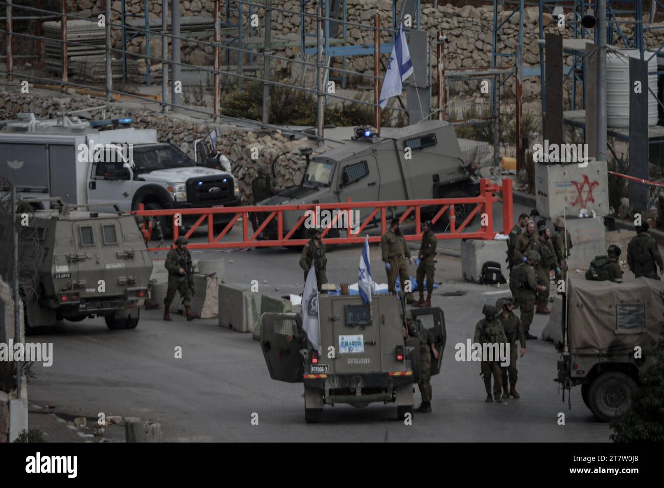 Hebron, Palestinian Territories. 17th Nov, 2023. Israeli Security ...