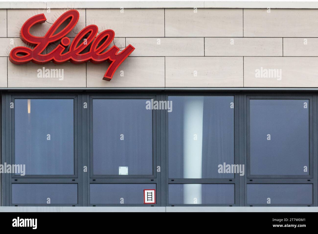 Bad Homburg, Germany. 17th Nov, 2023. View of the "Lilly" lettering on ...