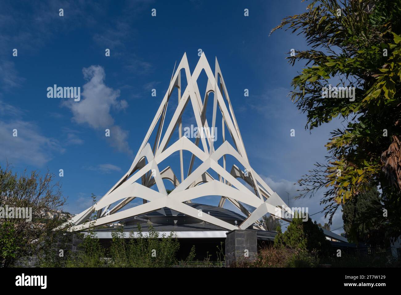 The gravesite and tomb of the renowned, 12th-century Jewish scholar ...
